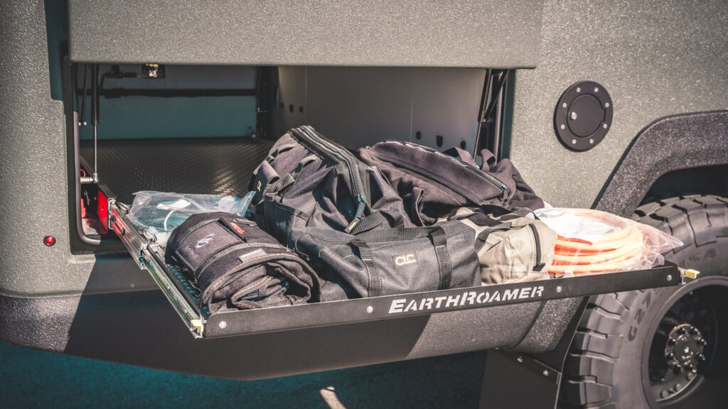 SX Explore – Ultimate Overland RV | EarthRoamer Expedition Vehicles